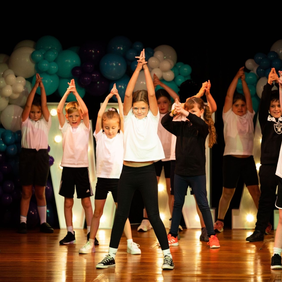West Lynn Primary School - Children enjoy Festival of Dance
