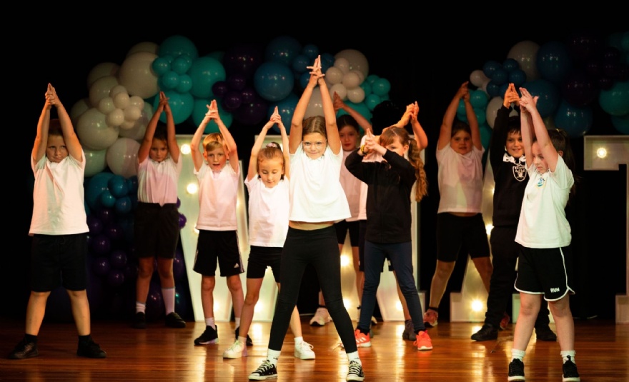 West Lynn Primary School - Children enjoy Festival of Dance